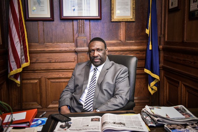 Falleció el excomisionado de la Ciudad Anthony Clark