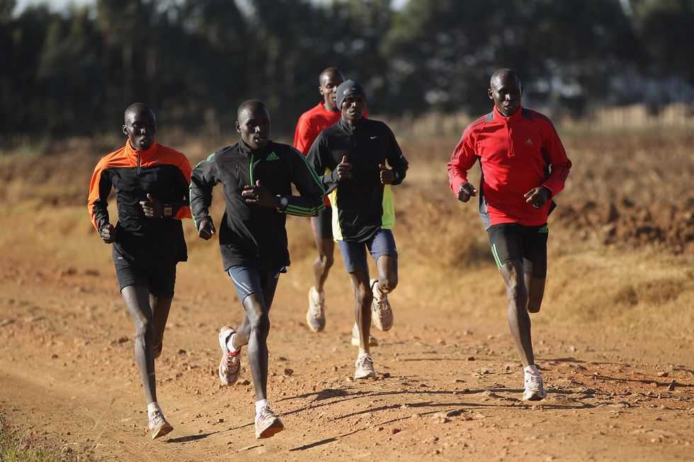 Maratonistas africanos debutan en las competencias de trail running ...