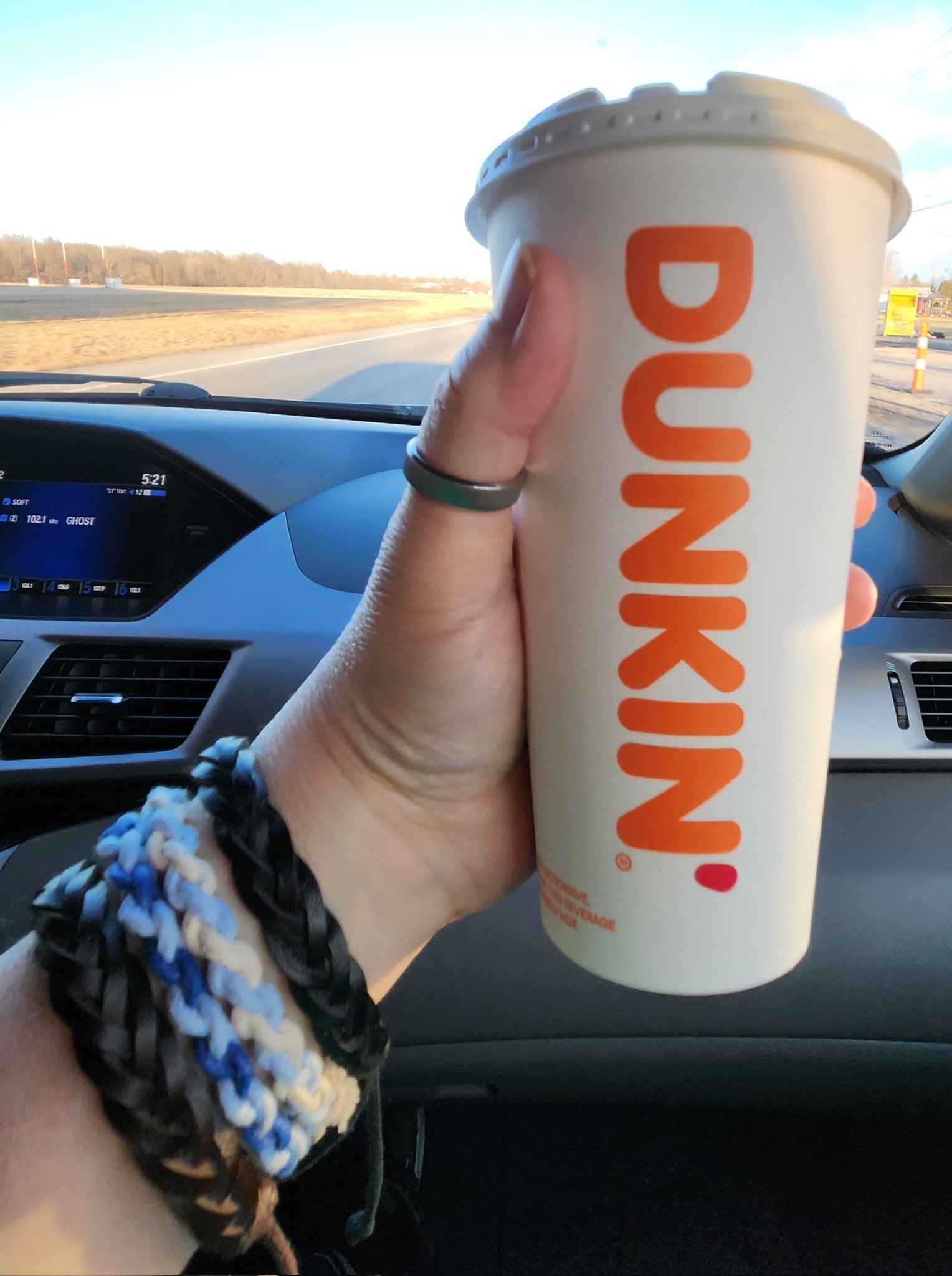 Dunkin’ anima a los fanáticos de los Eagles - El Sol News Media
