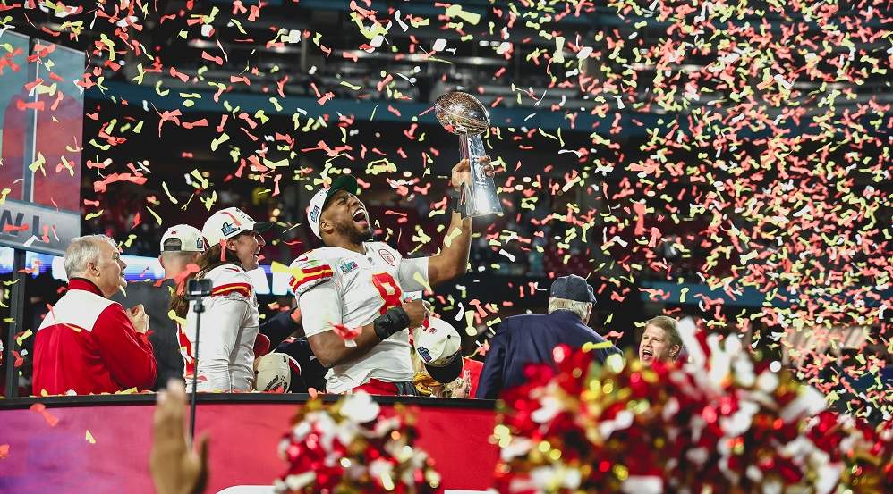 Los Chiefs ganan un Super Bowl de infarto - El Sol News Media