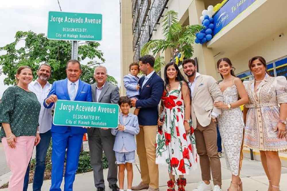 La Ciudad de Hialeah honra a médico cubano Jorge Acevedo - El Sol News Media