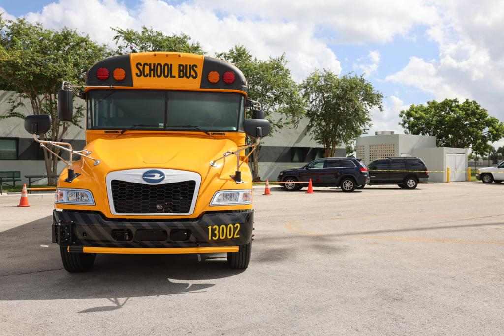 Flota de autobuses escolares eléctricos para Miami-Dade y Broward - El ...