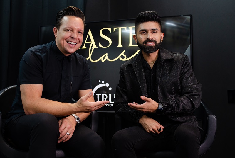 Alex Patiño y Marcos Carrasquillo, dos maestros de la belleza en Miami ...