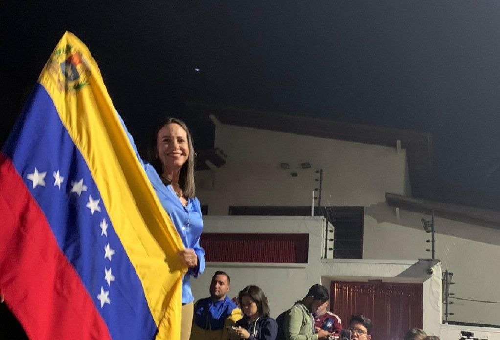 María Corina Machado arrasa en las primarias de la oposición en ...